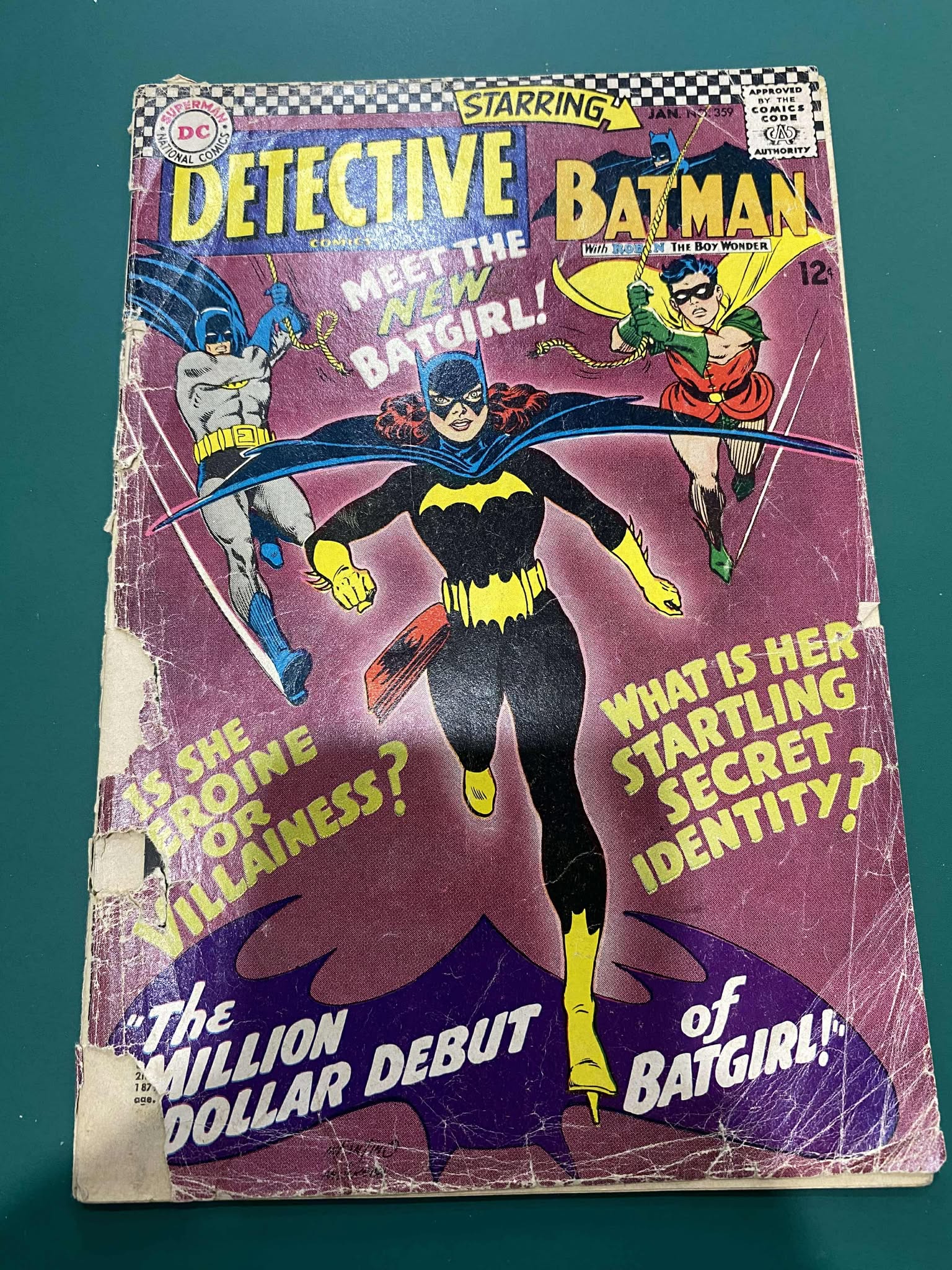 Detective Comics #359 | Oz ComiX